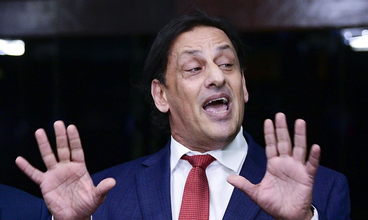 Wassef diz que comprou Rolex com próprio dinheiro e fez favor à União ...