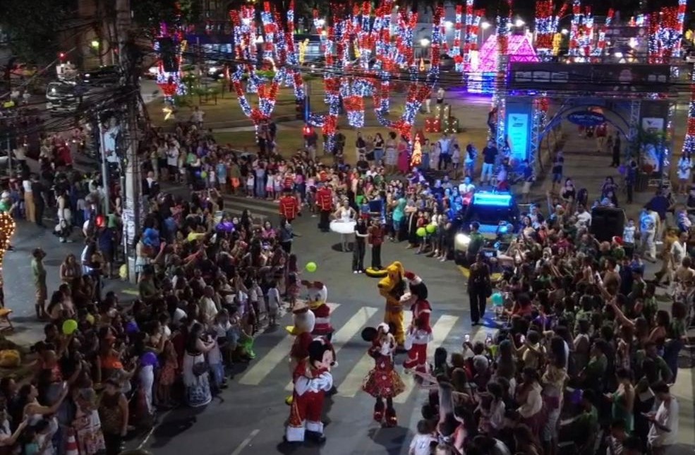 Governador Valadares inicia Natal de Luz para Família com programação ...